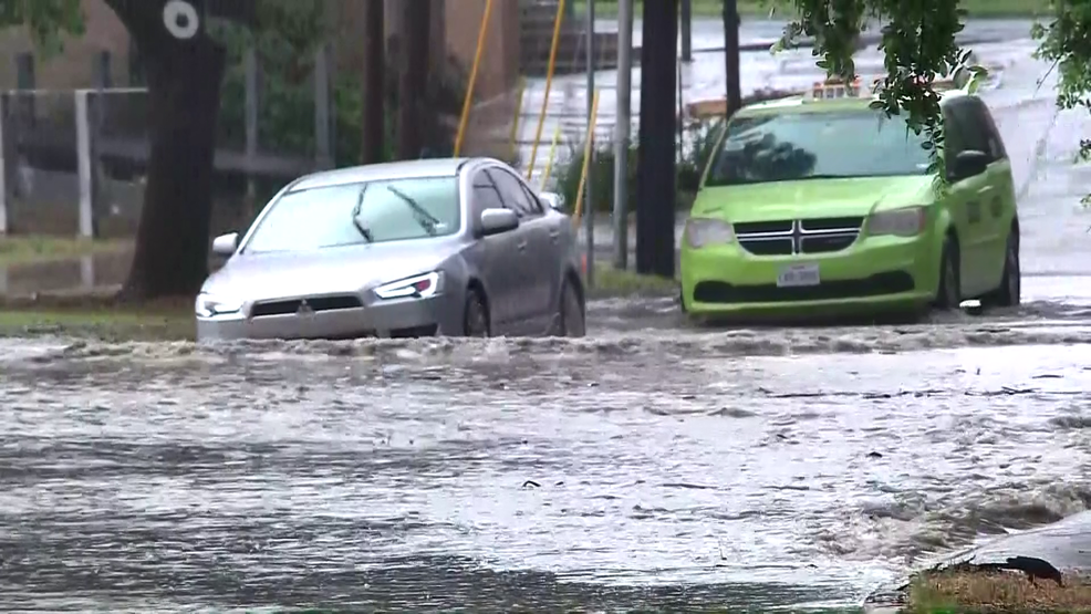 Flooding in Austin, Texas due to heavy rain | WOAI