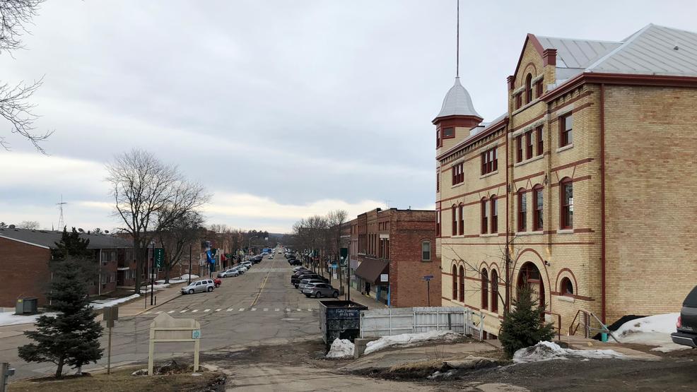 Danes Hall renovations nearly complete in Waupaca | WLUK
