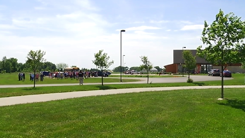 Parents, students, district reflecting after Monday school bomb threat ...