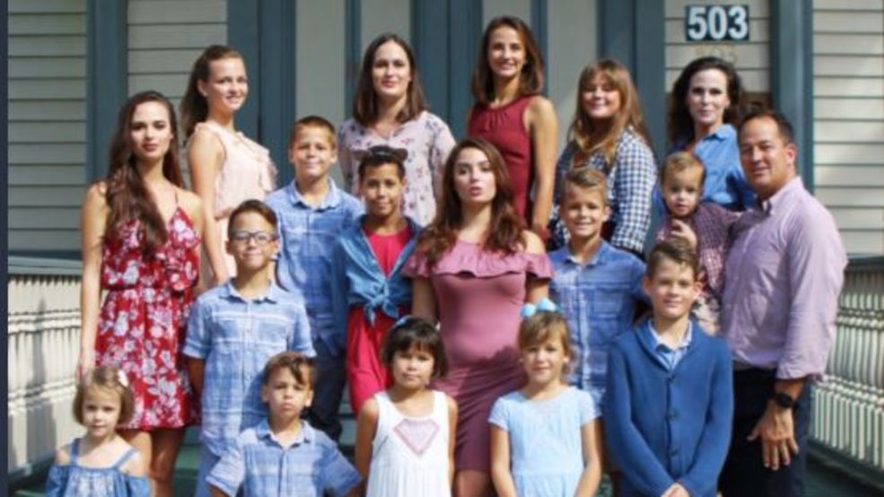Supermom of 16 children reveals how she does it | WPEC