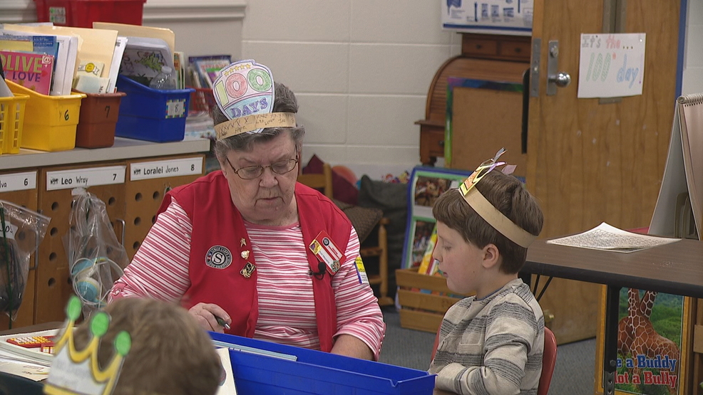 Vance Elementary students celebrate 100th day of school | WLOS
