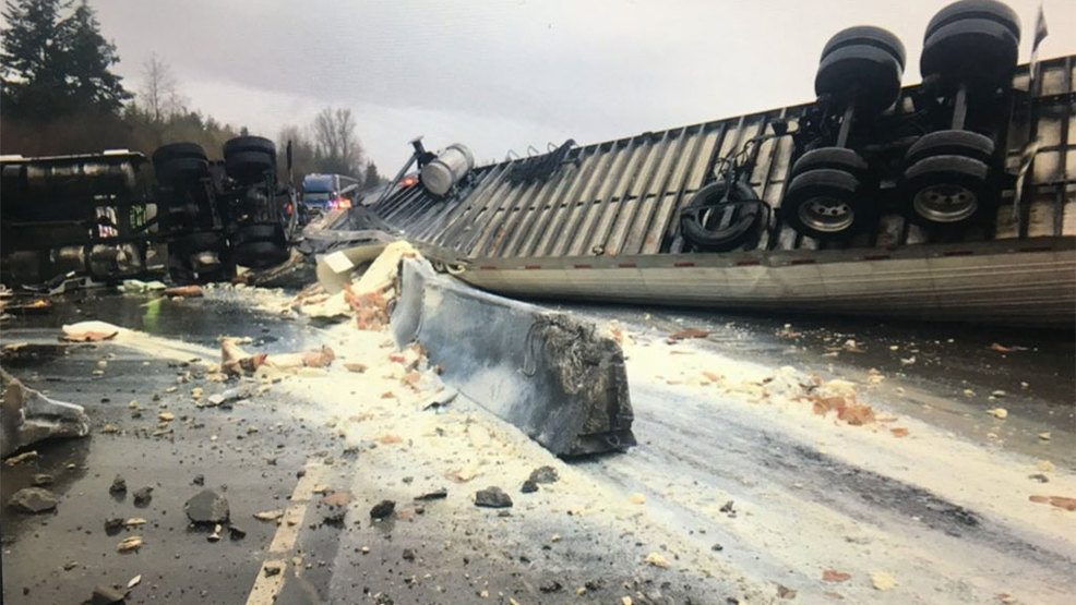Southbound I 5 Lanes Blocked At Tumwater By Semi Truck Rollover Crash